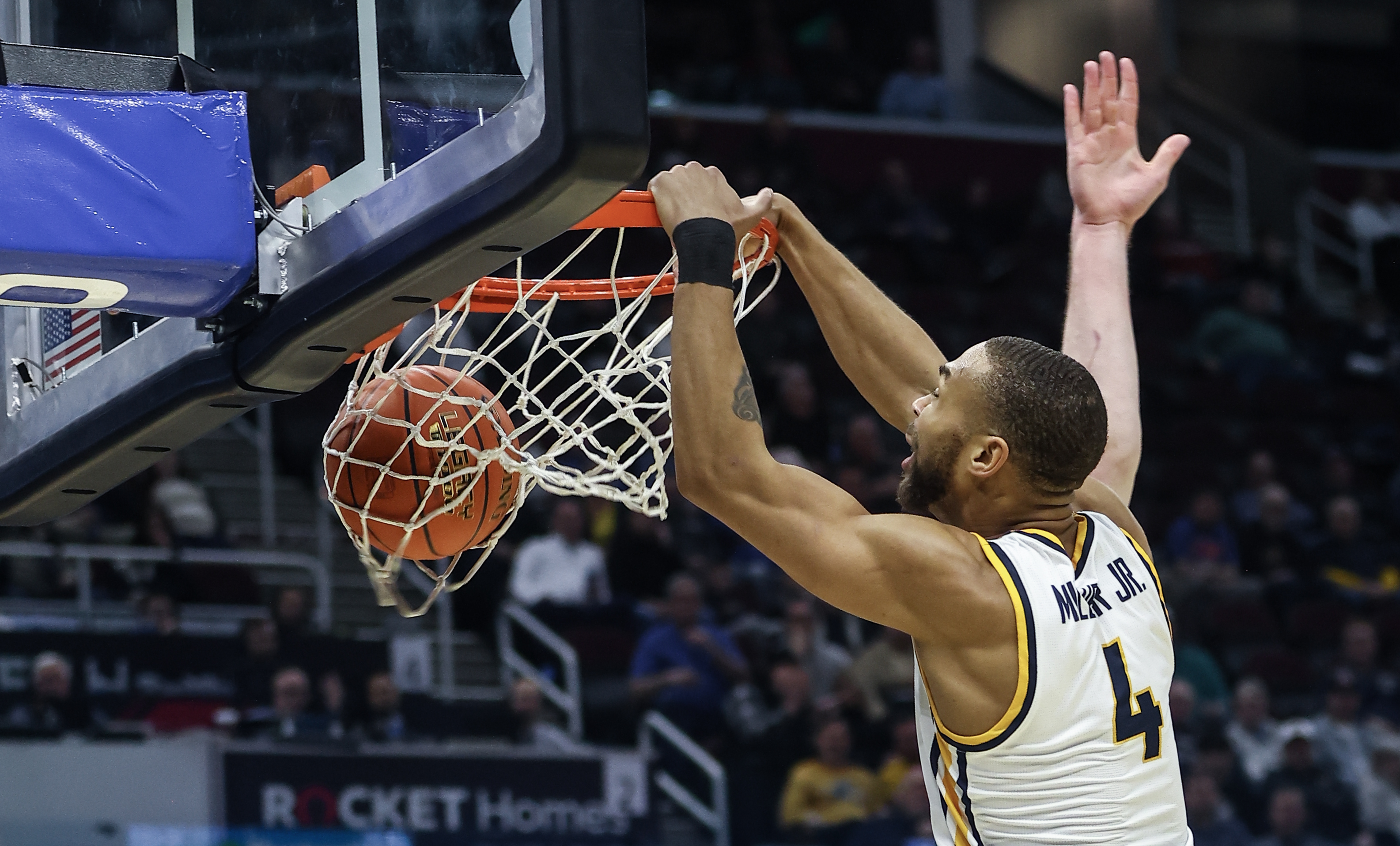 UT closes in on elusive NCAA tourney invite